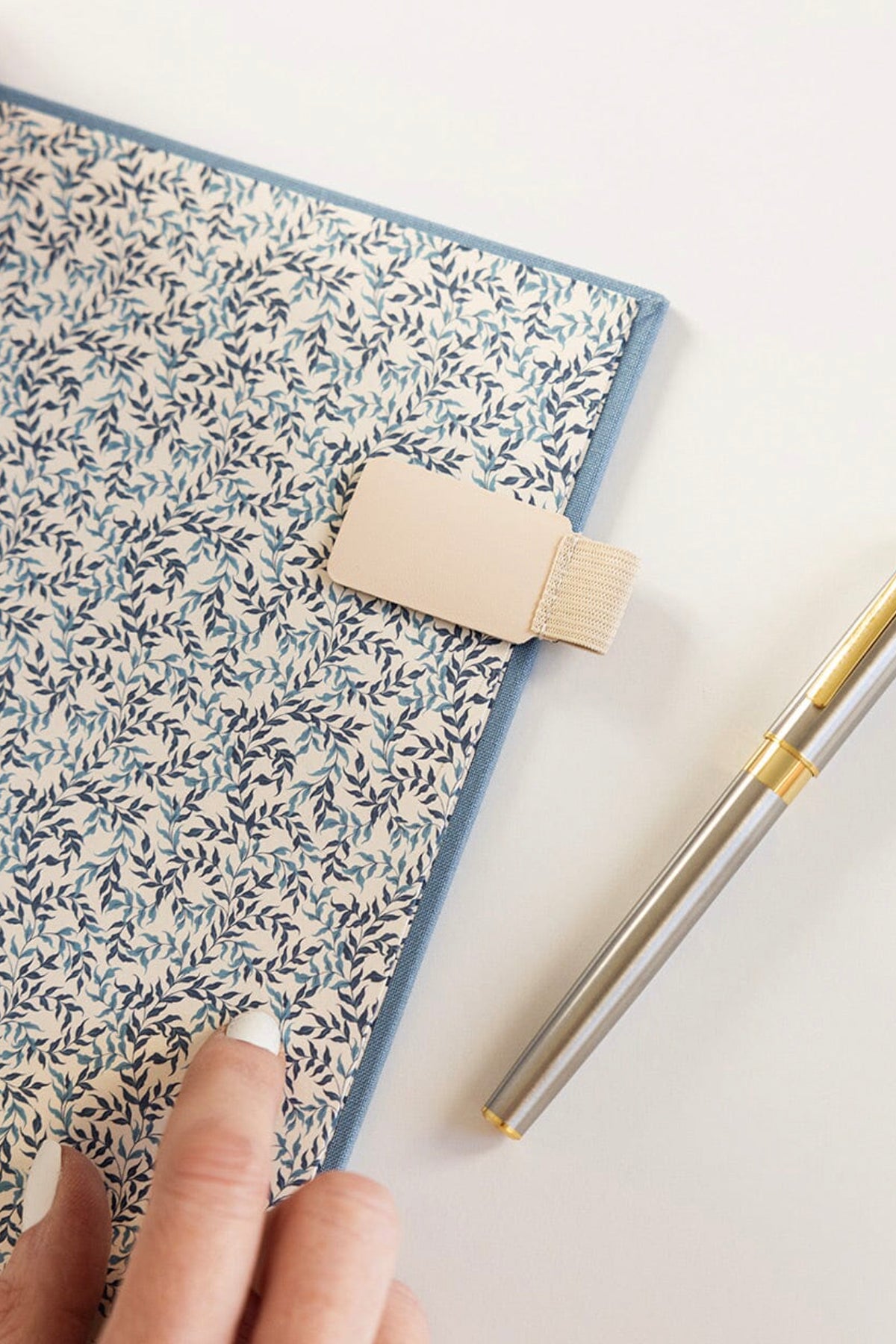 Adhesive Rectangle Pen Loop Ivory – The Farmers Wife